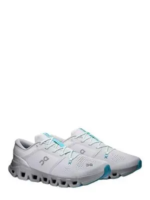 On Cloud X 5 Training Shoe - Frost/alloy