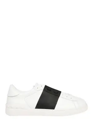 Valentino Garavani VALENTINO GARAVANI Low-Top Leather Sneakers Black