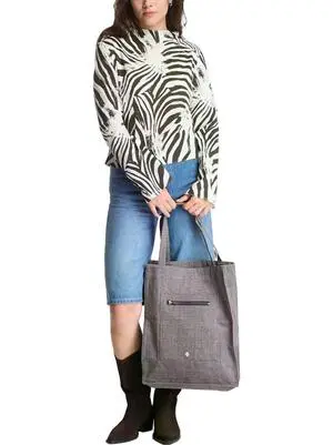 SAMSOE SAMSOE Zebra Print Long Sleeve Top - White
