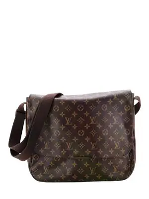 LOUIS VUITTON Beaubourg Messenger Bag Monogram Canvas Mm - Brown