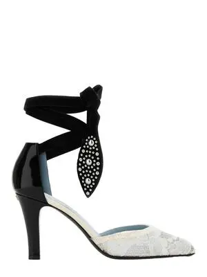 VALENTINO VALENTINO GARAVANI Lace And Leather Foliage Detail High Heel Pumps