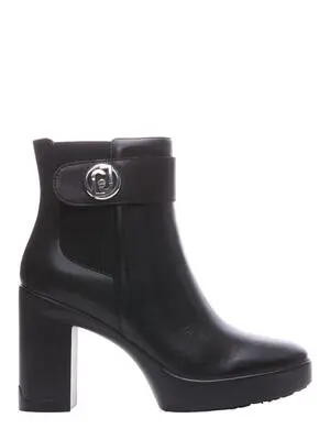 Liu Jo Leather Ankle Boots With Silver Logo Plaque - Black