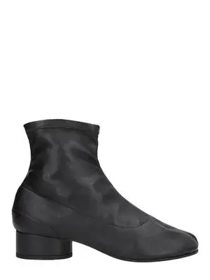 MAISON MARGIELA Minimalist Solid Color Ankle Boots - Black