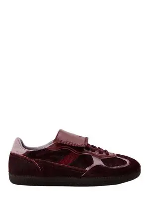 ALOHAS Round-toe Sneakers - Black