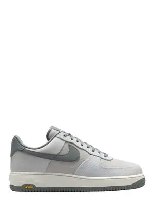 Nike Thick-soled Sports Shoes With Wide Upper And Strong Grip - Gray