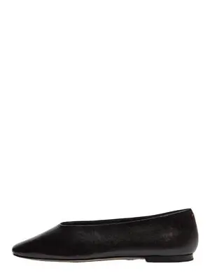 AeydĒ Pointed Toe Flats - Black