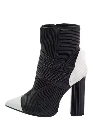 BALMAIN Balmain Black Leather Ribbed Pointed Toe Ankle Boots
