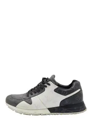 LOUIS VUITTON Louis Vuitton Run Away Low-Top Sneakers Grey