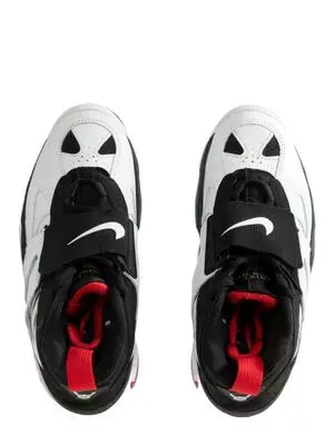 Nike Diamond Turf Ii Sneakers - Black