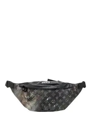 LOUIS VUITTON 2018 Bumbag Galaxy Discovery Belt Bag - Black