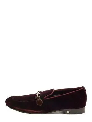 LOUIS VUITTON Burgundy Velvet Vlogo Chain Loafers - Red