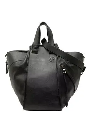 Loewe Loewe Medium Leather Hammock Satchel Black
