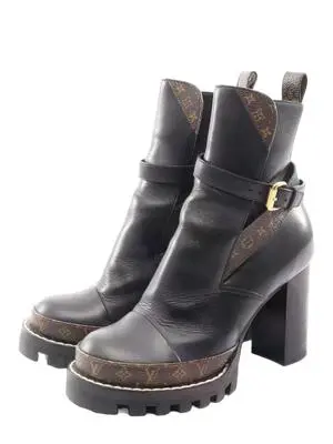 LOUIS VUITTON Star Trail Monogram Boots - Black