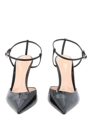 GIANVITO ROSSI Pumps - Black