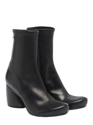 Loewe Oval Leather Ankle Boots - Black