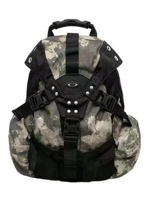 Oakley Icon Rc Camouflage-print Buckled Backpack - Grey