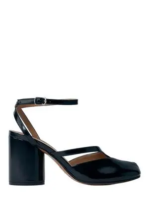 MAISON MARGIELA Patent Leather Tabi Toe Pumps - Black