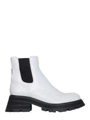 Alexander McQueen Wander Chelsea Boots - Cream