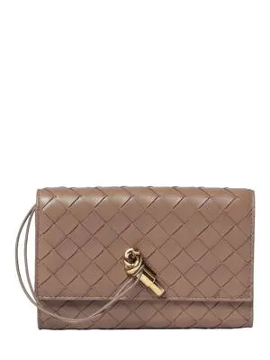 Bottega Veneta BOTTEGA VENETA Andiamo Pouch With Shoulder Strap Cream
