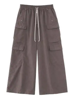 Taupe (brown)