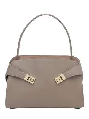 FERRAGAMO FERRAGAMO Medium Hug Soft Shoulder Bag Cream