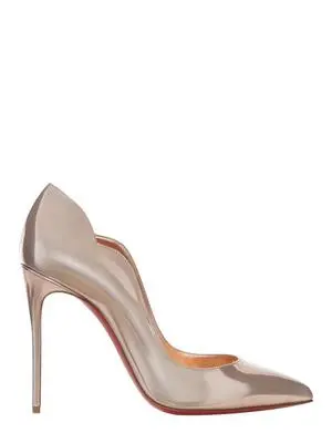 CHRISTIAN LOUBOUTIN Patent Leather Pointed Toe Stiletto Pumps - Cream