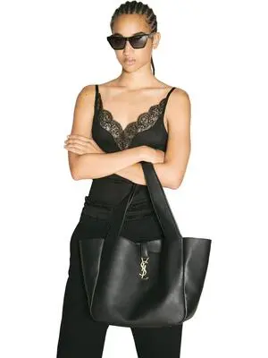 Saint Laurent Le 5 À 7 Bea Shoulder Bag - Black