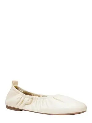 Michael Kors Bri Ruched Leather Ballet Flat - Natural
