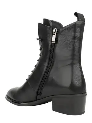 LINDA BAUMANN Lace-up Leather Boots - Black