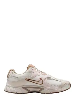 Nike Nike V5 RNR Sneakers Neutrals