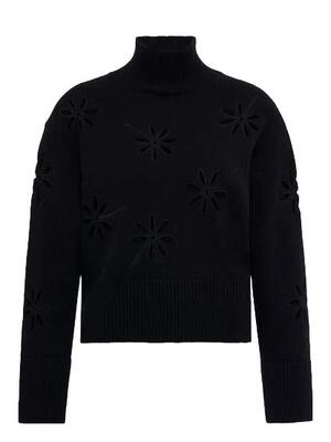 MAISON COMMON Turtle Neck Pullover With Eylet Embroidery