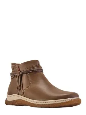 Clarks Orlene Roam Leather Bootie - Walnut Leather
