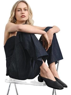 MI/MAI Junya Ii Low Low-heeled Mule Clog - Black