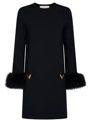 Valentino Garavani V Logo Feather-detail Knitted Dress - Black