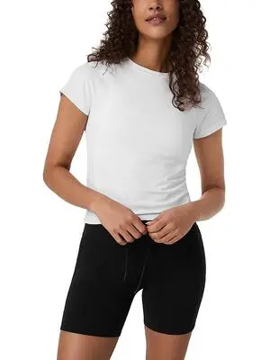 Vuori Short Sleeve Surge Seamless Tee - White