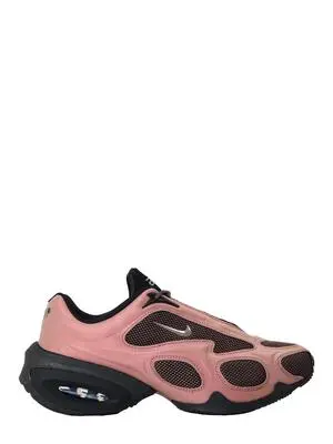 Nike Low Top Lace Up Sneakers - Black