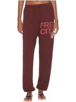 FREECITY Large Sweatpants - Rusty Rabbit