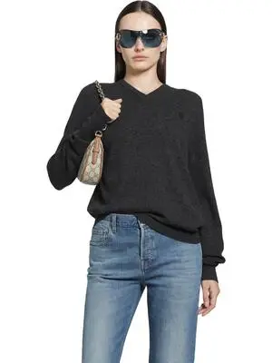 Gucci V-neck Cashmere Sweater With Embroidered Logo - Grey