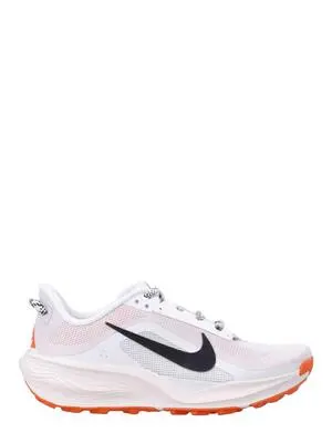 Nike Nike Athletic Sneakers White