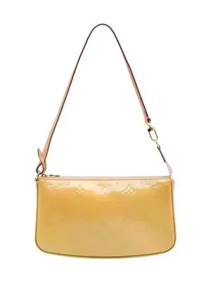 LOUIS VUITTON Monogram Vernis Pochette Accessories Shoulder Bag - Neutrals