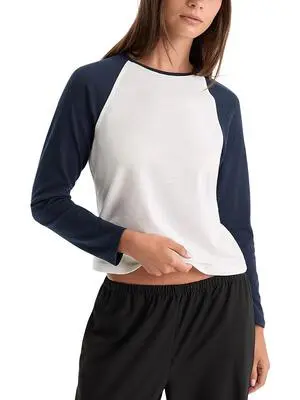 Good American Long Sleeve Raglan Tee - Chalk