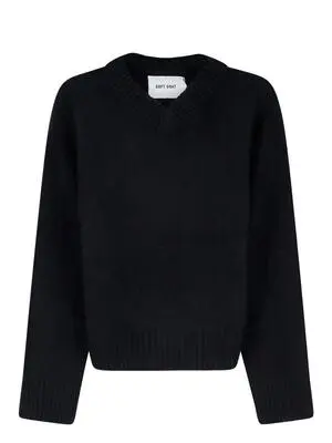 Soft Goat Cashmere V-neck Sweater - Black