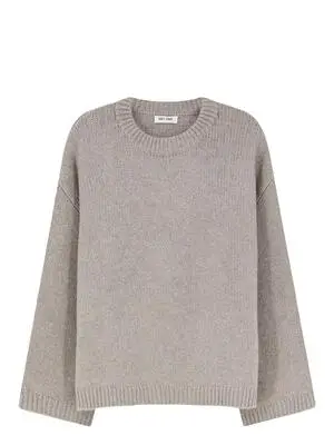 Soft Goat Cashmere Ribbed Crewneck Sweater With Side Slits - Grey