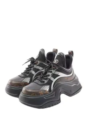 LOUIS VUITTON Arclight 2.0 Line Monogram Sneakers - Black