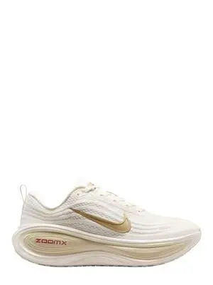 Nike Wmns Vomero Plus Sneakers - White