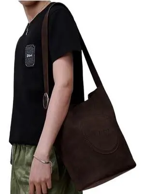 Dior Jett Médaillon Bucket Bag - Brown