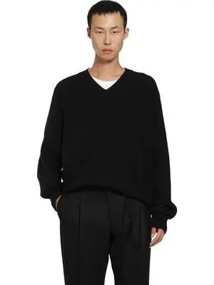 SALON C LUNDMAN Medium Gauge V-neck Wool-cashmere Sweater - Black
