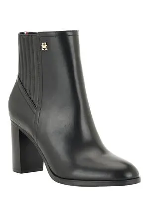 BOOTIES