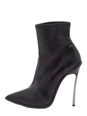 Fendi Blade Leather Pointed Toe Ankle Boots - Black