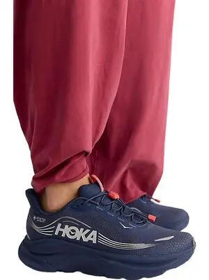 HOKA® Clifton 11 Gtx Sneakers - Varsity Navy/burnt Red